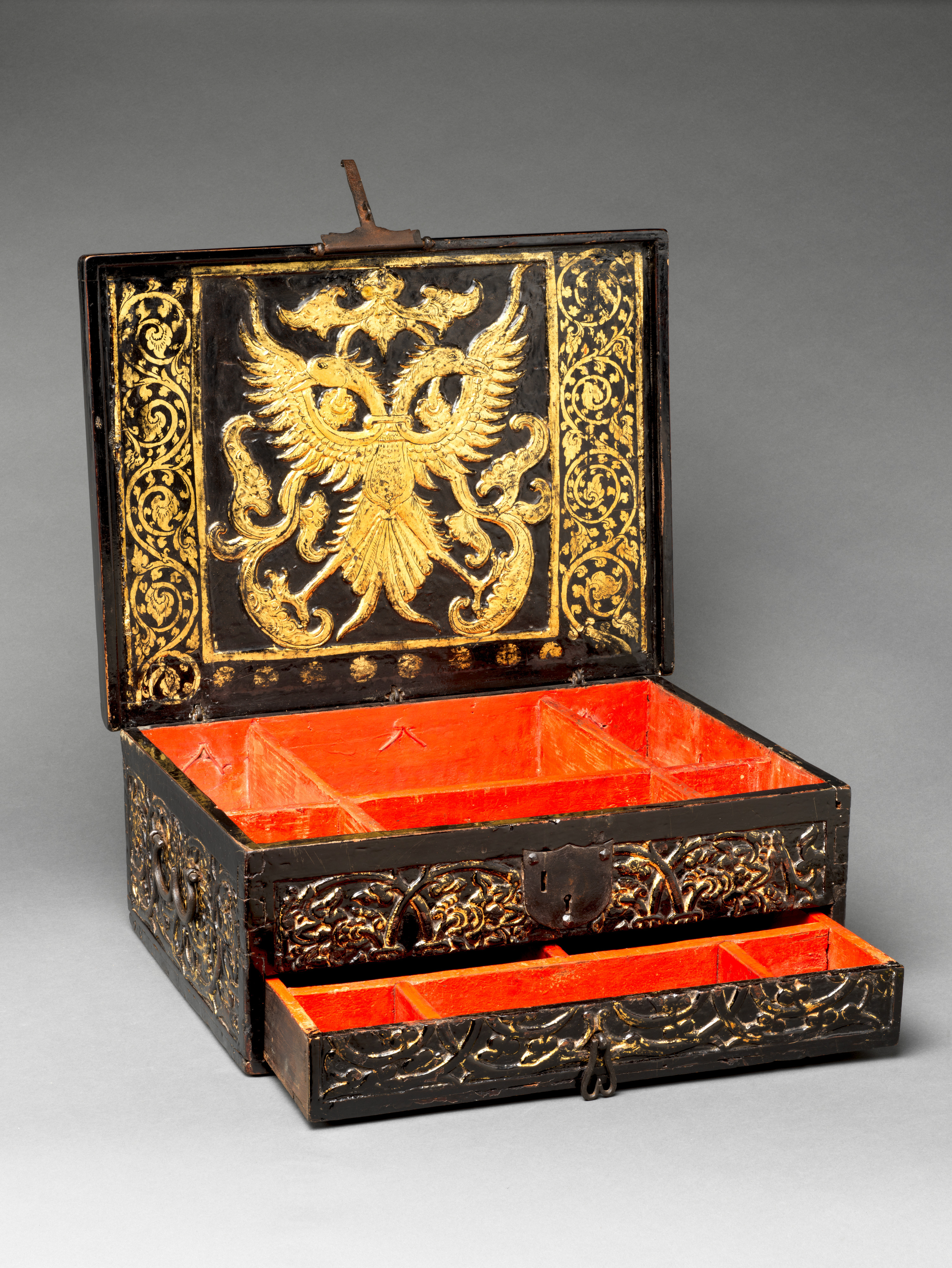 Writing box with Camões inscription - Lower Burma, Kingdom of Pegu ...