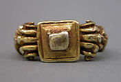 Stirrup-shaped Ring with Square Bezel - Indonesia (Java) - Central ...