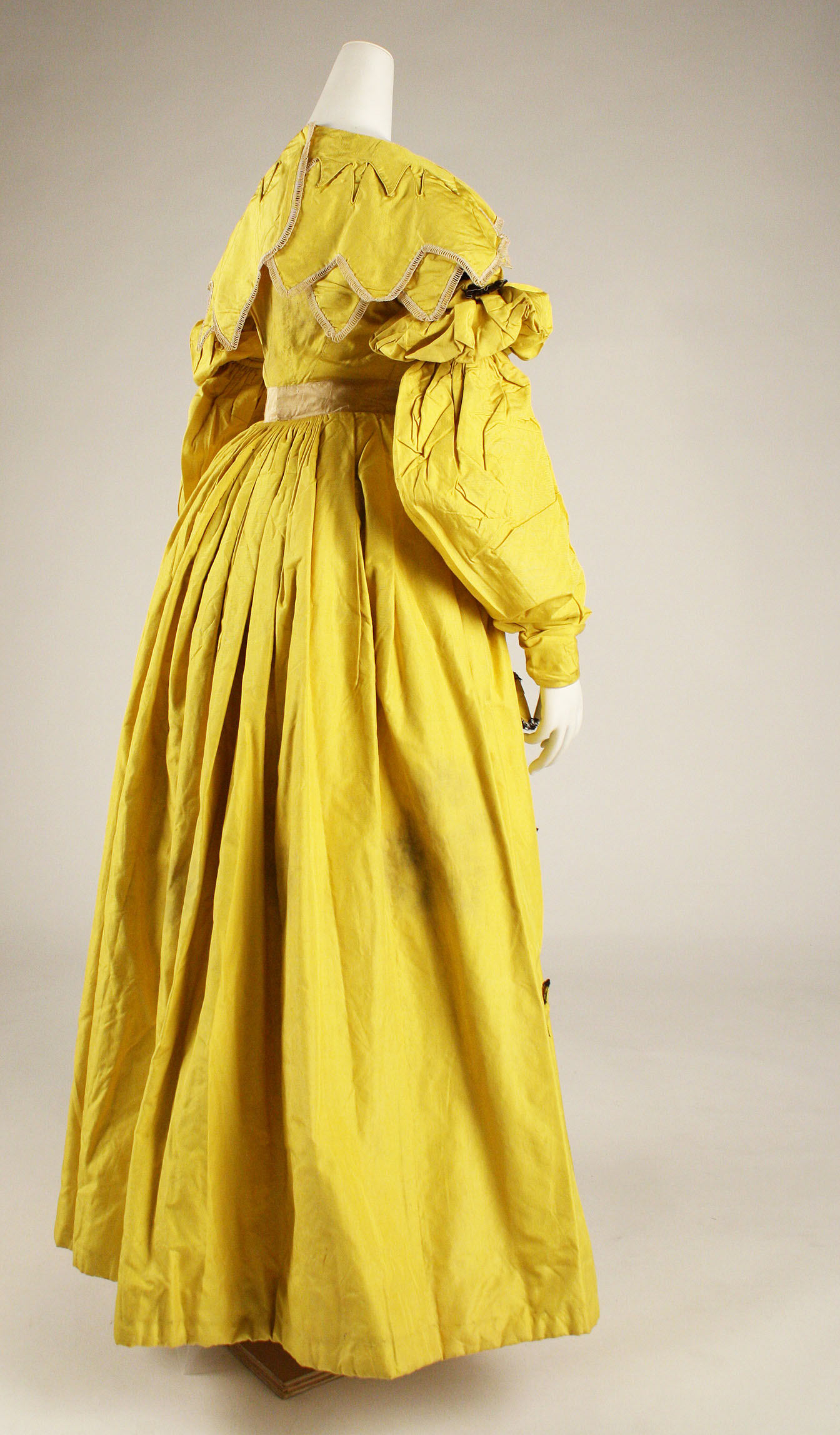 Dress | British | The Metropolitan Museum of Art