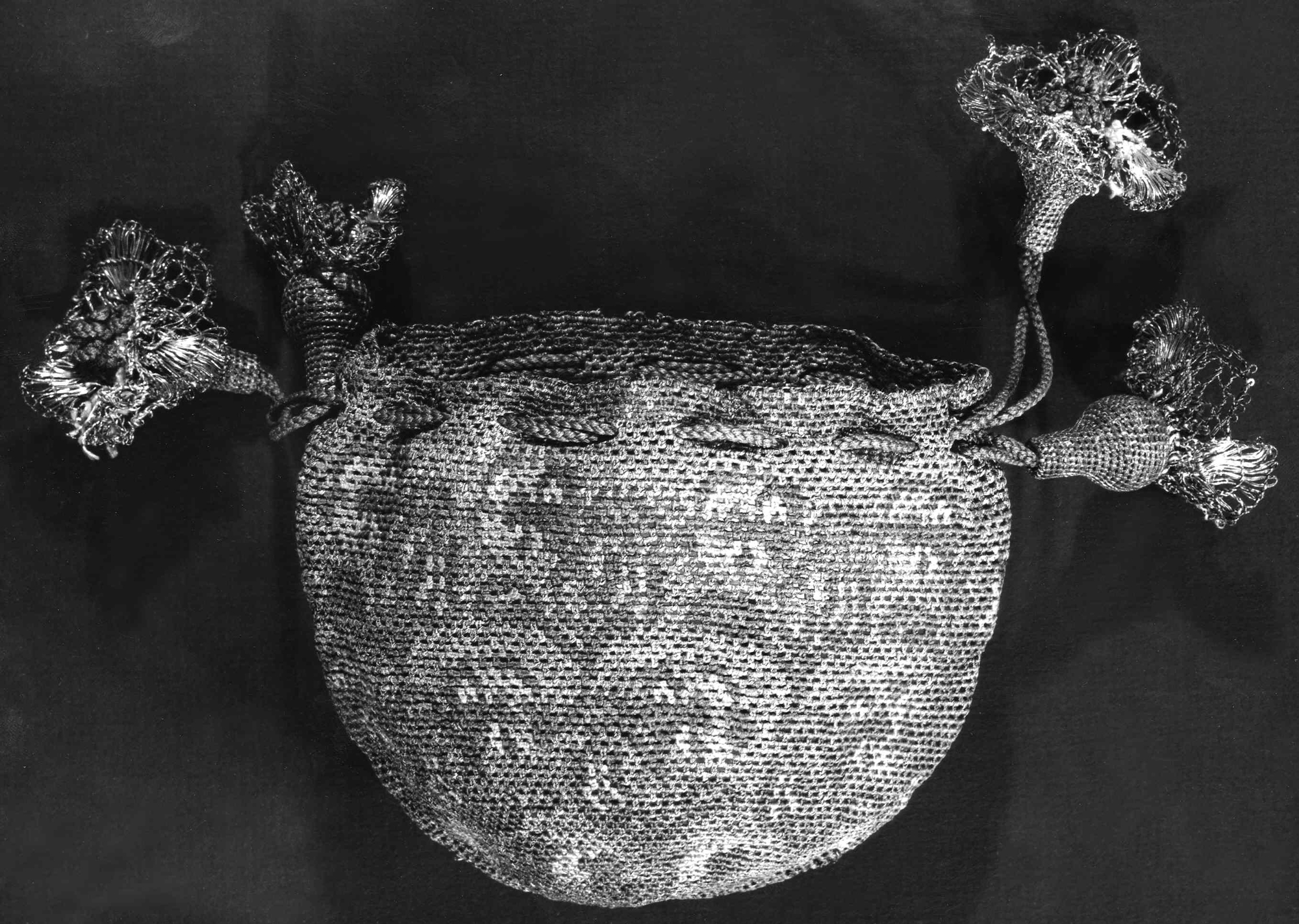 Pouch - European, Eastern - The Metropolitan Museum of Art