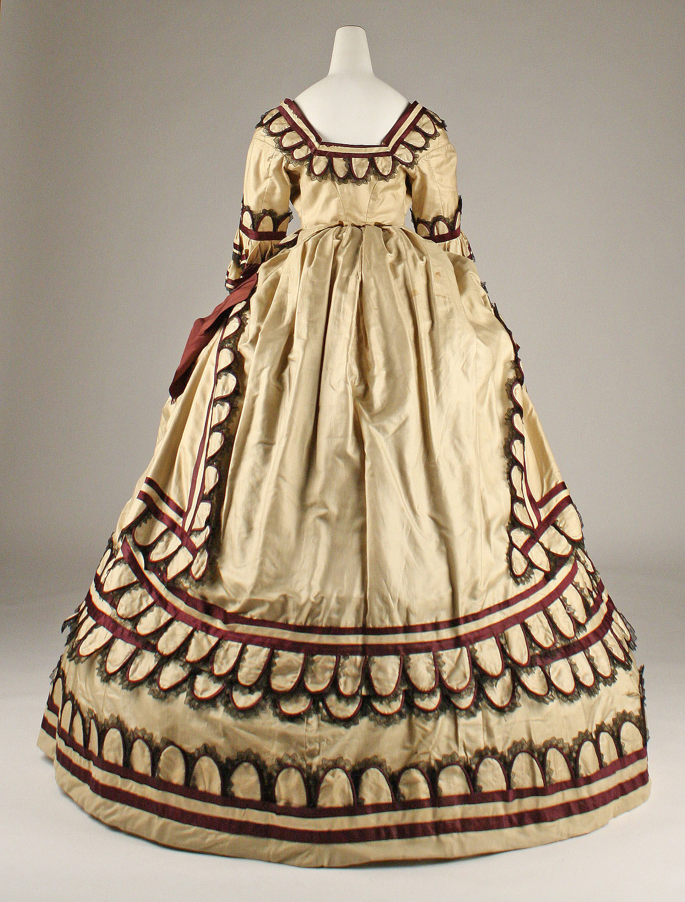 Dress | British | The Metropolitan Museum of Art