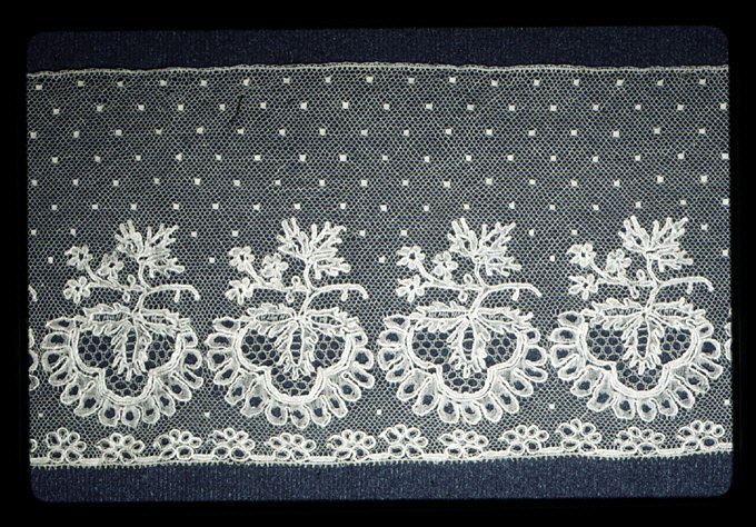 Fragment of lace | British | The Metropolitan Museum of Art