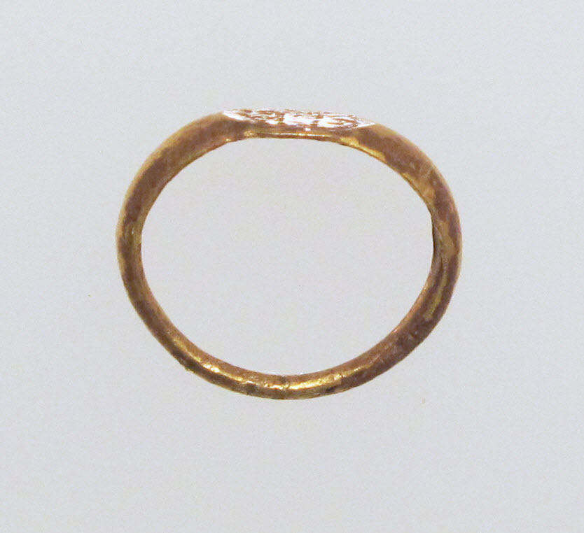 Gold ring with inscribed bezel | Roman | Imperial | The Metropolitan ...